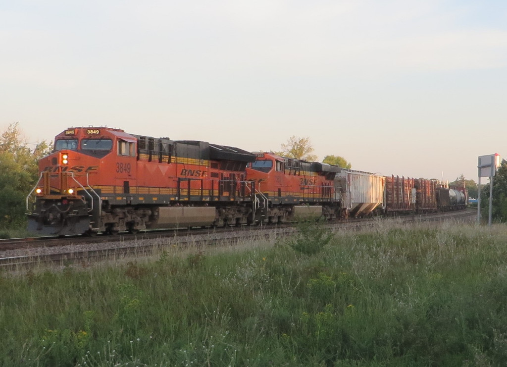 BNSF 3849 East